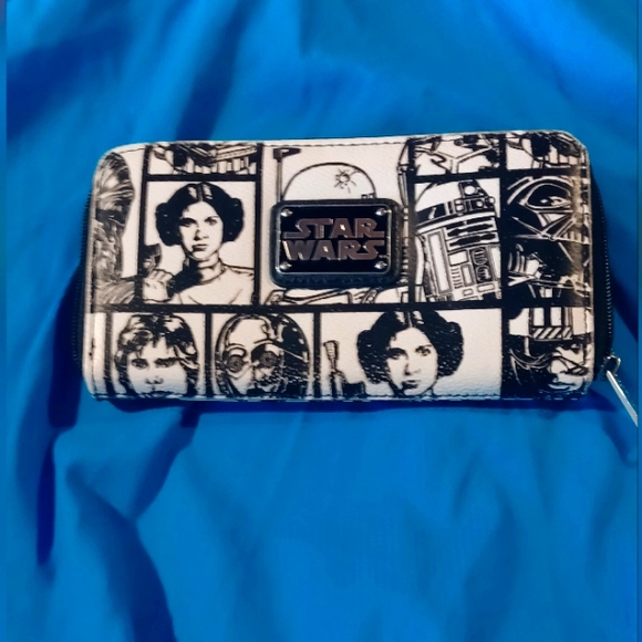Bags | Lounge Fly Star Wars Womans Black And White Comic Print Wallet ...